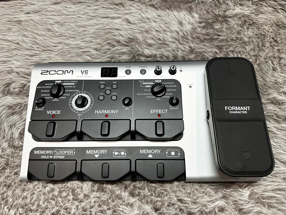ZOOM V6 VOCAL PROCESSOR＆MICROPHONE ｜Hirano Music Online Store